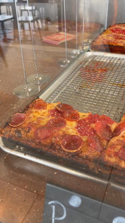 KIZZA PIZZA - Updated May 2026 - 195 Photos & 96 Reviews - 251 N Bell ...