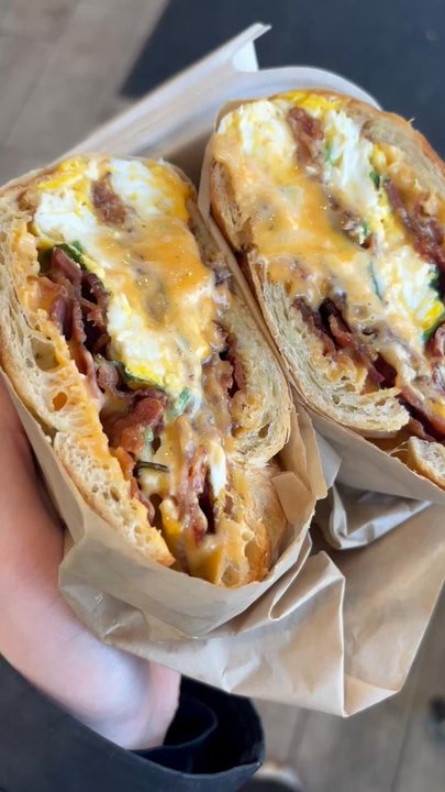 CURBSIDE ON THE RUN - Updated October 2025 - 324 Photos & 237 Reviews ...