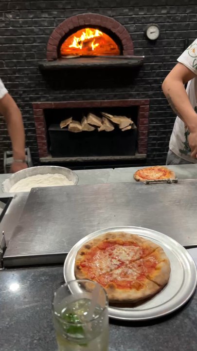 ALLIGATOR LOUNGE - Updated June 2025 - 230 Photos & 568 Reviews - 600 ...