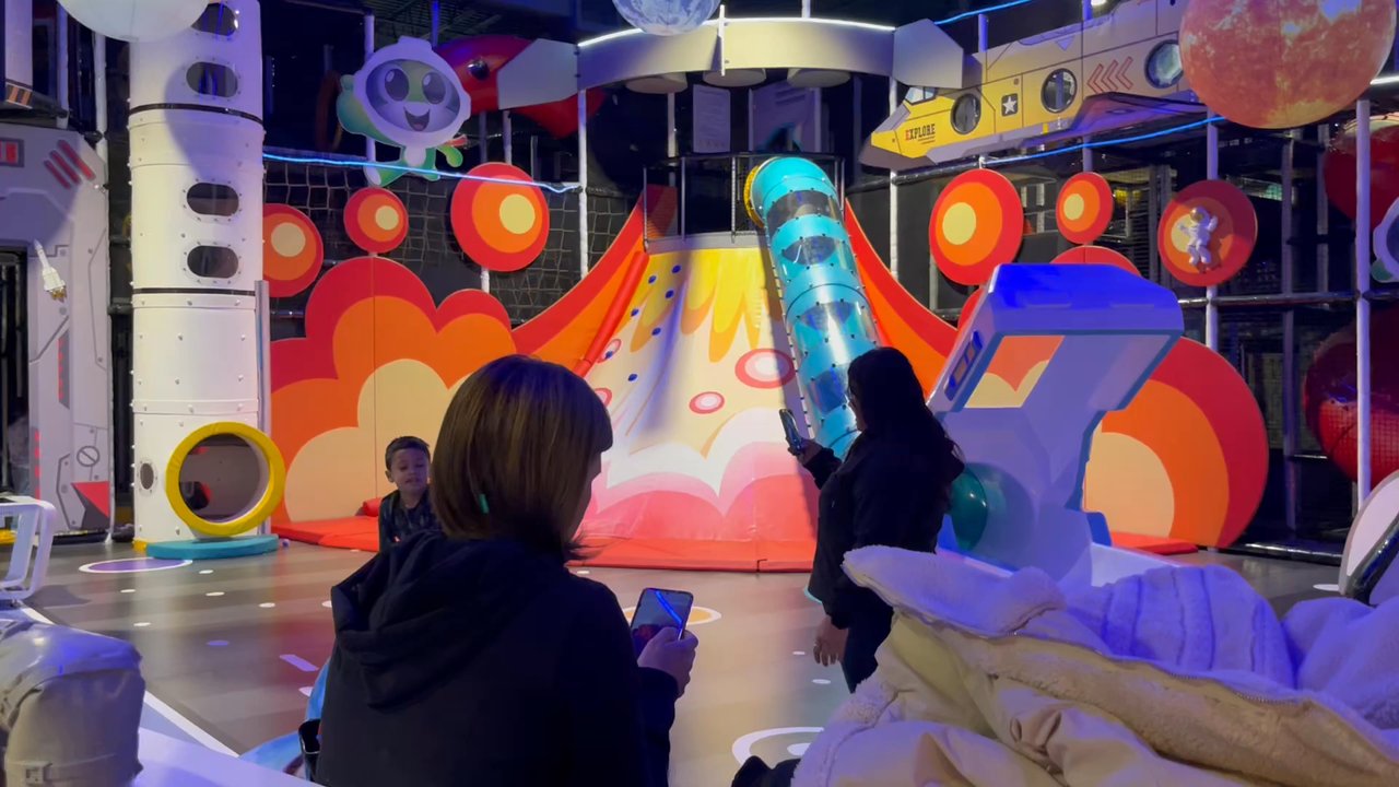 CATCH AIR - Updated October 2025 - 20 Photos & 10 Reviews - 424 Market ...