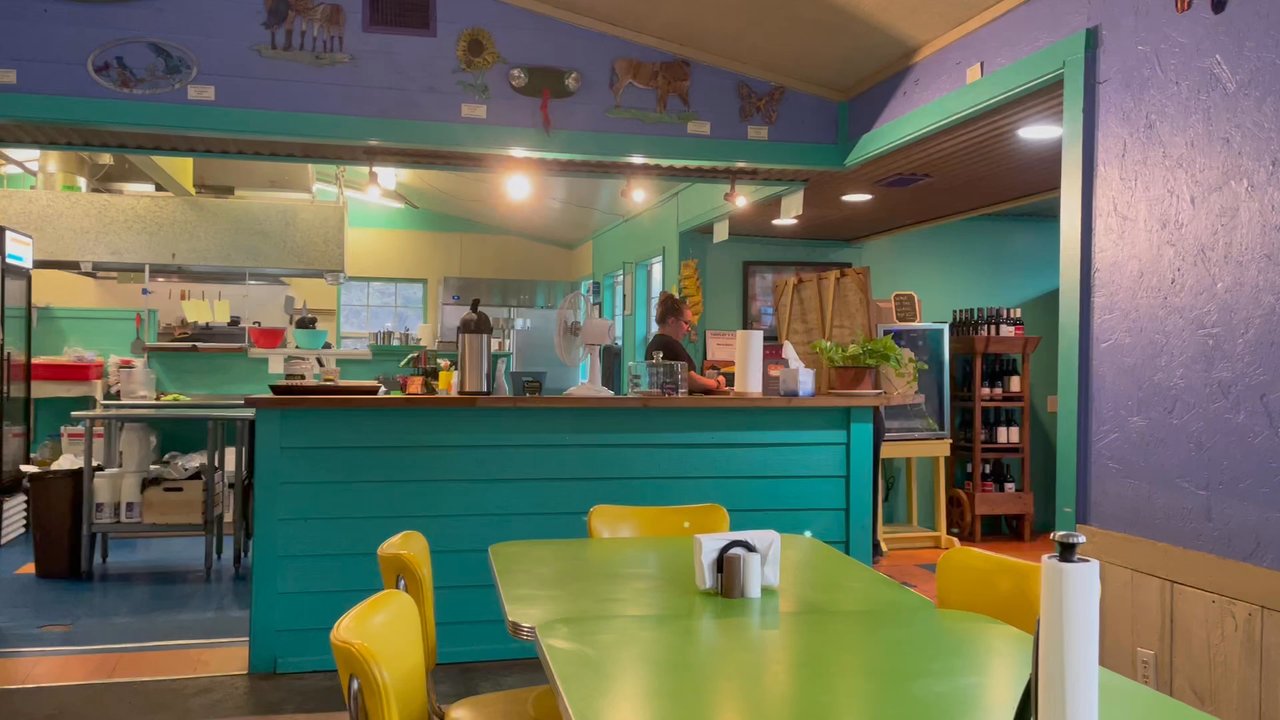 MAC & ERNIE’S ROADSIDE EATERY - Updated October 2025 - 90 Photos & 109 ...