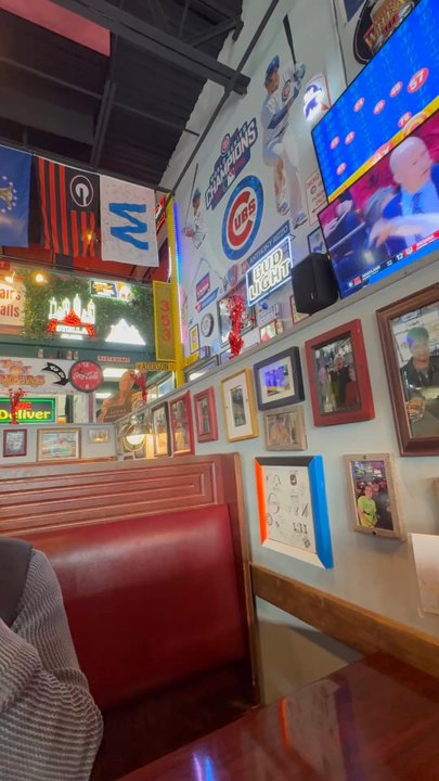 BOBBY G’S CHICAGO EATERY & SPORTS BAR - Updated March 2025 - 249 Photos ...