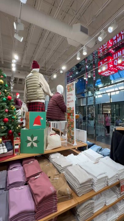 UNIQLO - MEMORIAL CITY MALL - Updated April 2026 - 122 Photos & 19 ...