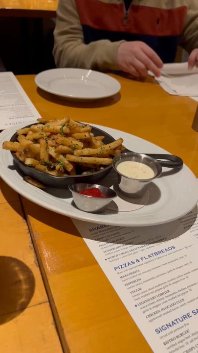 PINSTRIPES - Updated October 2025 - 779 Photos & 626 Reviews - 7 ...