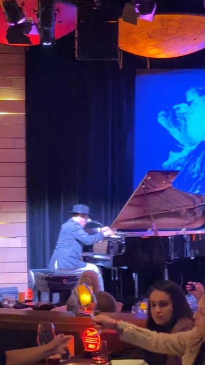 VIBRATO GRILL JAZZ - Updated July 2025 - 1455 Photos & 1095 Reviews ...
