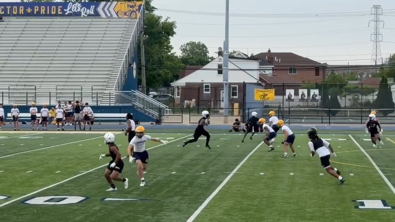 Kanaan Lenton's Football Recruiting Profile | FieldLevel