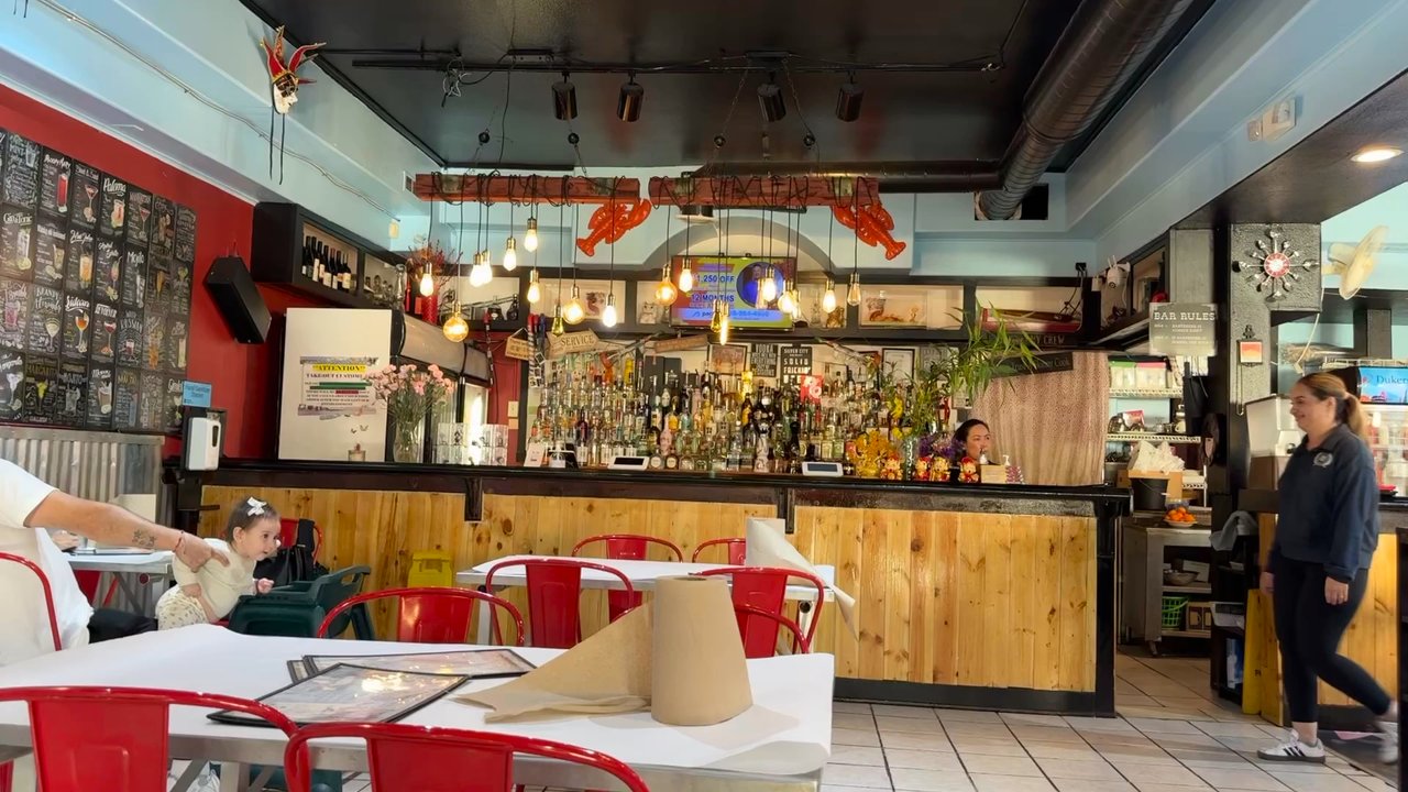 CRAWFISH HOUSE - Updated June 2026 - 894 Photos & 905 Reviews - 9826 ...