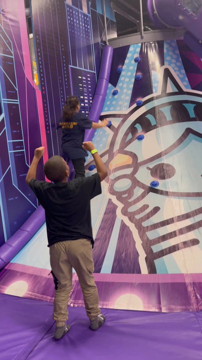 FLYING APPLE - Updated December 2025 - 127 Photos & 19 Reviews - 912 ...