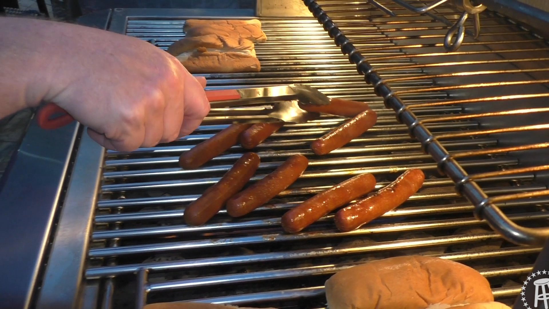 Tank Cooks Hot Dogs on the Grill | Barstool Sports