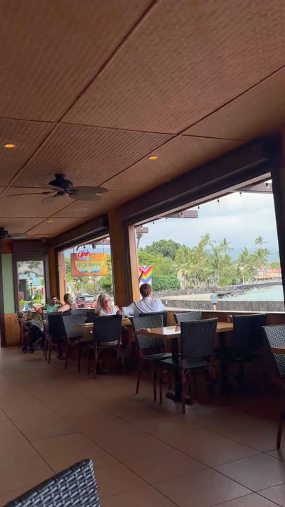The Fish Hopper Kona – Seafood & Steaks