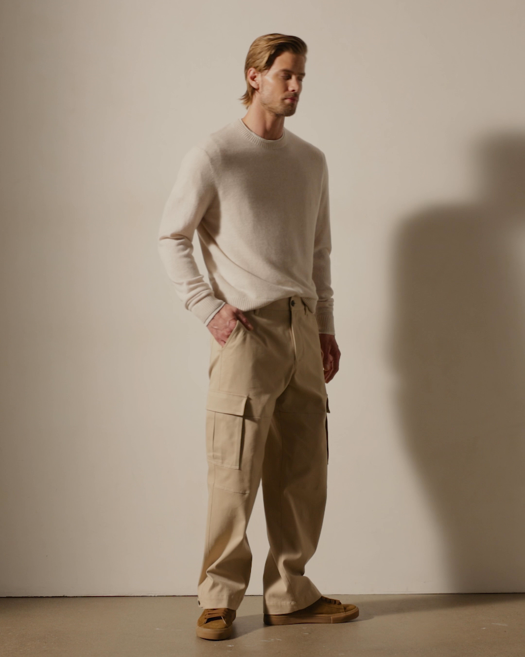 Contrast Trim Cashmere Crew - Stucco/Ivory | James Perse Los Angeles