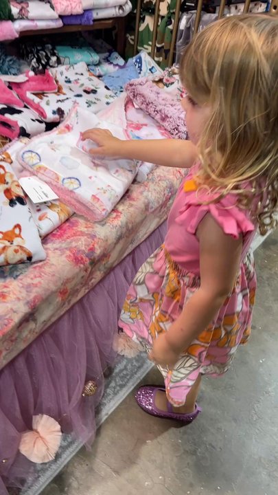 PAINTED TREE BOUTIQUES - Updated December 2025 - 14 Reviews - 1153 ...