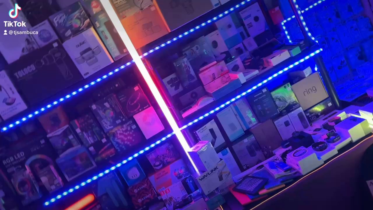 Whatnot - 💻📱☎️🎥📸 TECHY-TIME 📟💾📡📽️🕹️ Livestream by gidgets #other ...