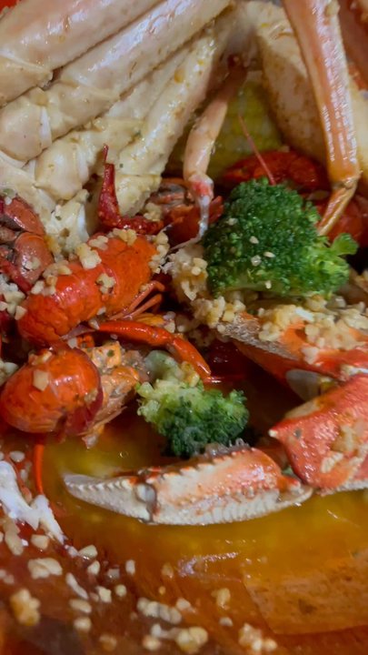 BLUE CLAW RESTAURANT & CRAB EATERY - Updated August 2025 - 519 Photos ...