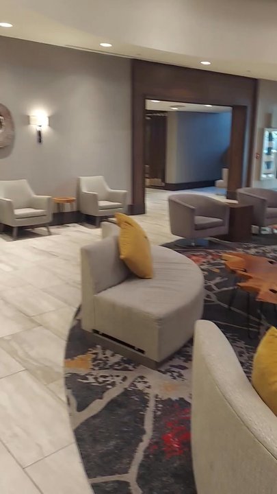 DOUBLETREE BY HILTON HOTEL CHICAGO - OAK BROOK - Updated May 2026 - 292 ...