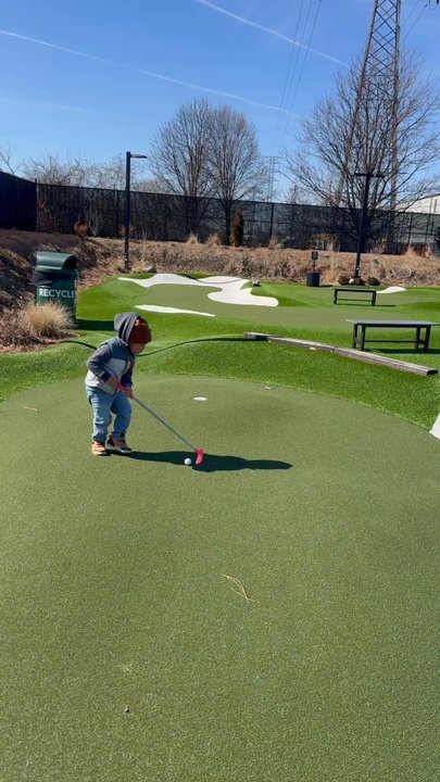 OAKLEY GREENS - Updated April 2025 - 108 Photos & 40 Reviews - 3065 ...