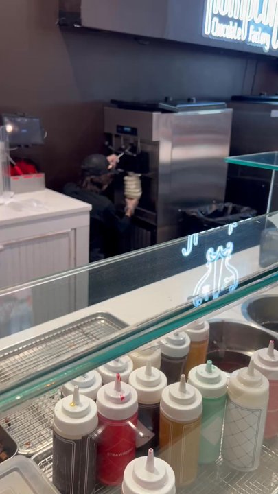 HAMPTON CHOCOLATE FACTORY - Updated April 2025 - 558 Photos & 217 ...