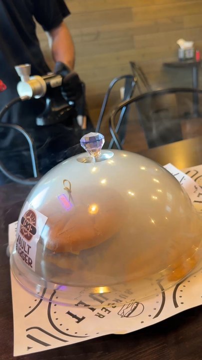 BURGER VAULT - Updated June 2026 - 47 Photos & 45 Reviews - 10932 N ...