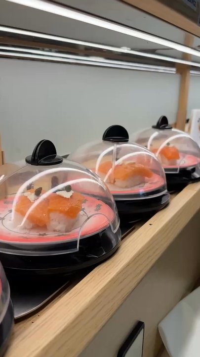 UZU REVOLVING SUSHI - Updated July 2025 - 657 Photos & 363 Reviews ...