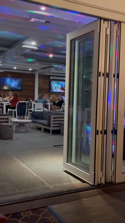 THE FLYING BRIDGE - Updated April 2025 - 282 Photos & 394 Reviews - 220 ...