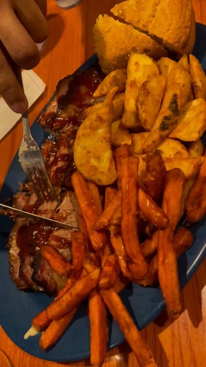 BRICKYARD PUB AND BBQ - Updated December 2025 - 305 Photos & 379 ...