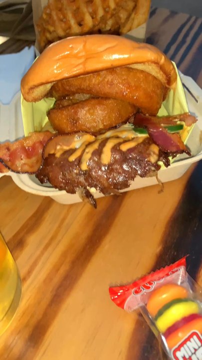 SMACK BURGERS - Updated December 2025 - 95 Photos & 101 Reviews - 101 E ...