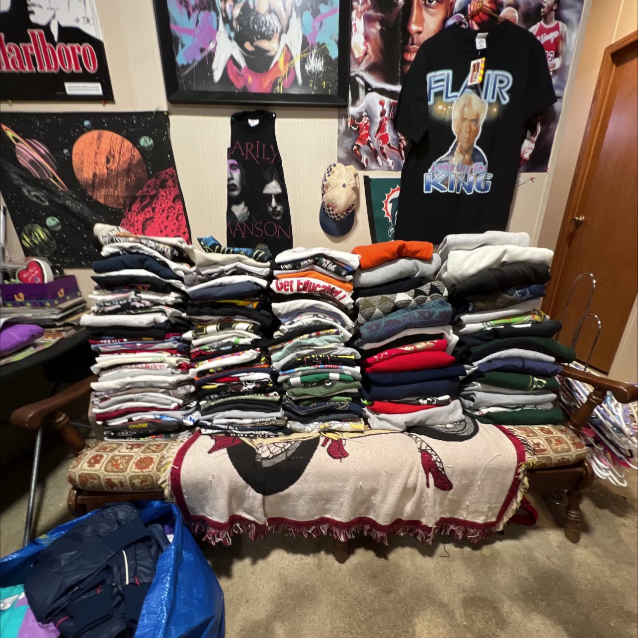 Whatnot - 🔥🔥DONT SLIP ON FLIP ALL BUNDLES LIVE!! 🔥🔥 Livestream by the ...