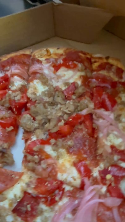 THE BRONZE PIZZA - Updated December 2025 - 41 Photos & 18 Reviews ...