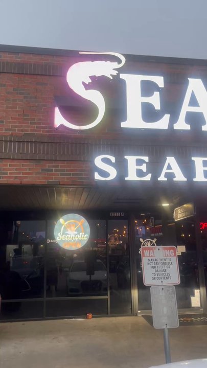 SEAHOLIC - Updated December 2025 - 427 Photos & 209 Reviews - 2211 N ...