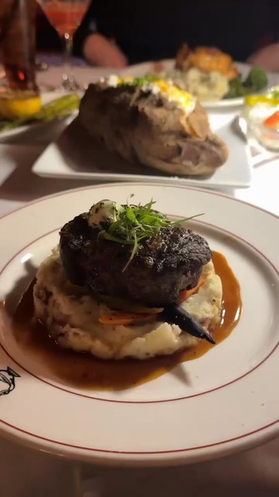 THE MAGIC LAMP INN - Updated April 2025 - 284 Photos & 175 Reviews ...