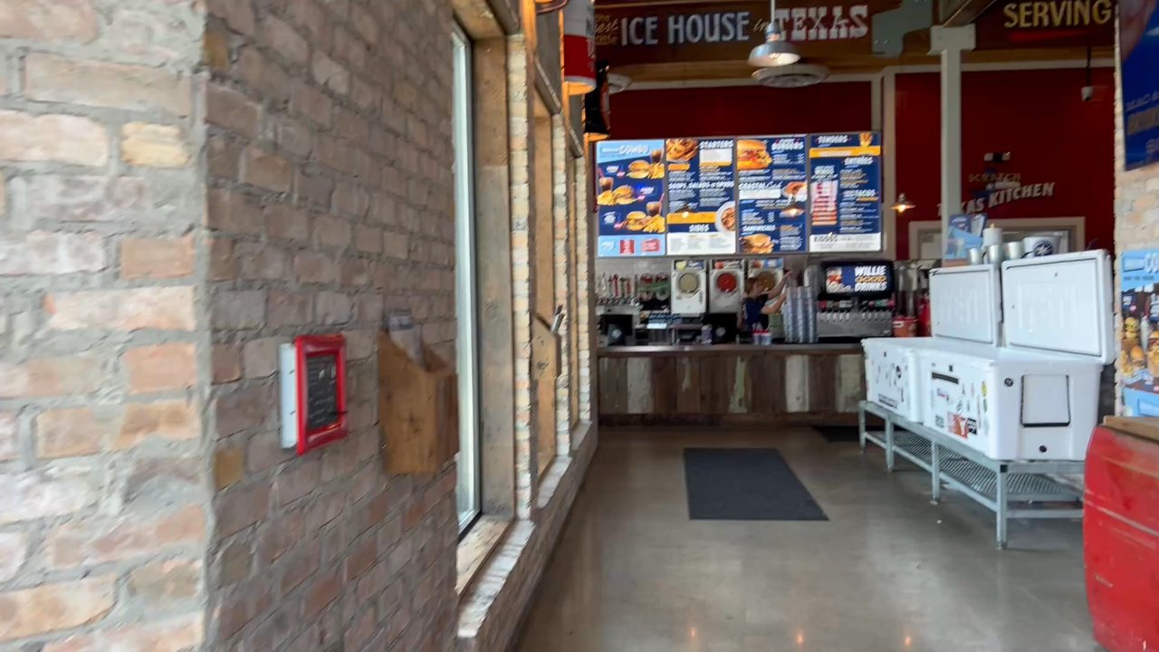 WILLIE’S GRILL & ICEHOUSE - Updated October 2025 - 128 Photos & 222 ...