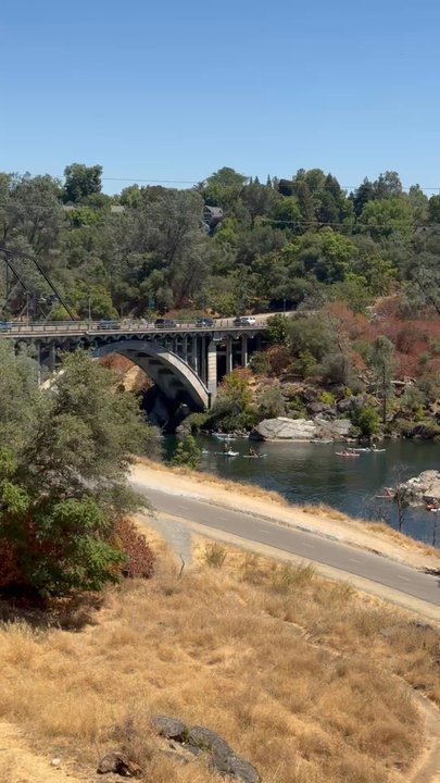 CRAWDADS ON THE LAKE - Updated August 2025 - 484 Photos & 545 Reviews ...