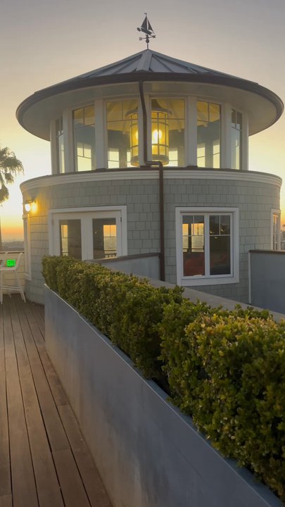 TOPSIDE ROOF DECK - Updated August 2025 - 397 Photos & 259 Reviews ...