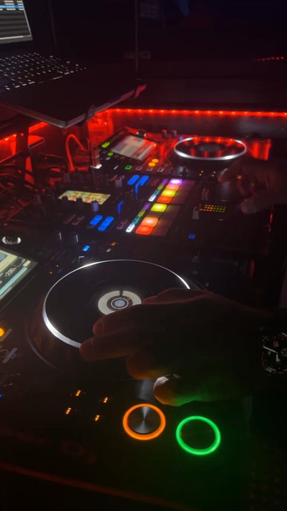 HOWL AT THE MOON BOSTON - Updated January 2026 - 93 Photos & 440 ...