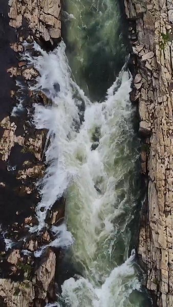 Dhuandhar Falls: A Guide to Visiting the Spectacular Waterfall in Jabalpur