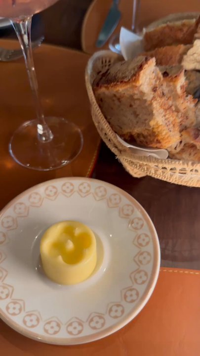 LE CAFÉ LOUIS VUITTON - Updated January 2026 - 1626 Photos & 208 ...