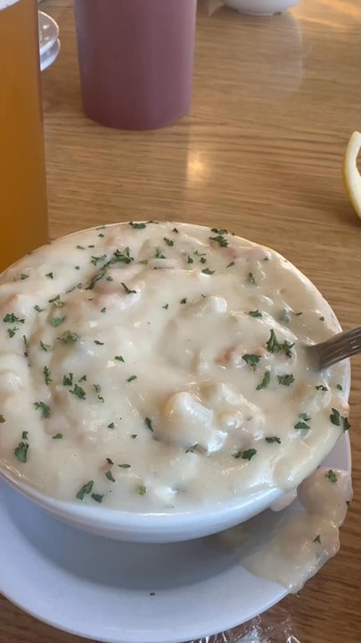 WALLY’S CHOWDER HOUSE & BROILER - Updated March 2025 - 2160 Photos ...