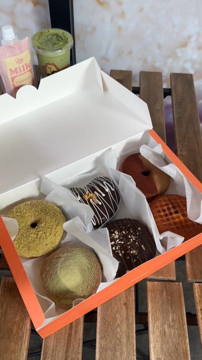 OLD FERRY DONUT - Updated May 2025 - 1113 Photos & 357 Reviews - 6920 ...