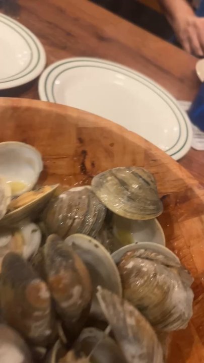 HALF SHELL RAW BAR - Updated April 2025 - 1312 Photos & 1042 Reviews ...