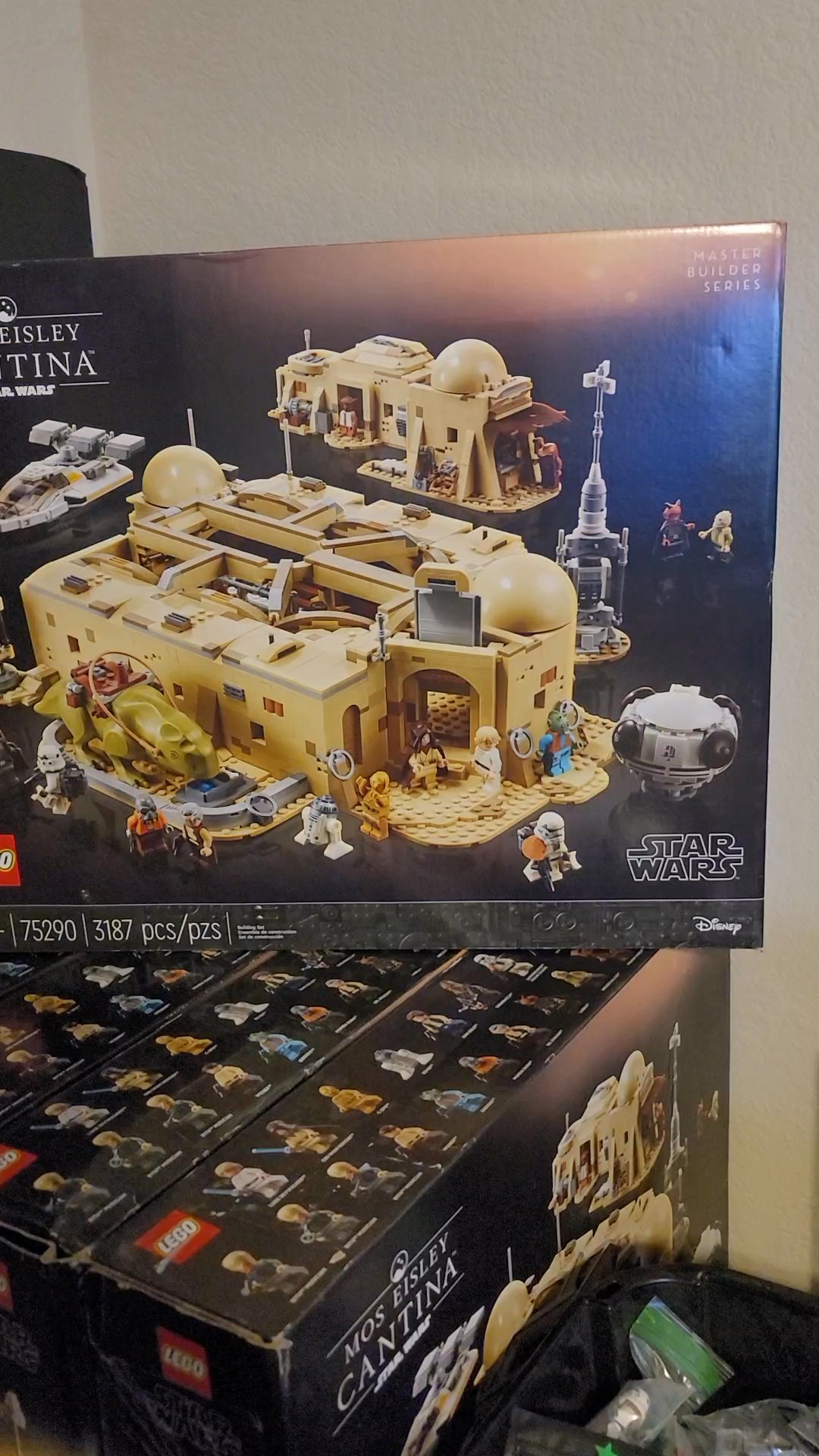Whatnot - Star Wars auction and Star Wars UCS Cantina Giveaway + Sets ... Whatnot - Star Wars auction and Star Wars UCS Cantina Giveaway + Sets ...