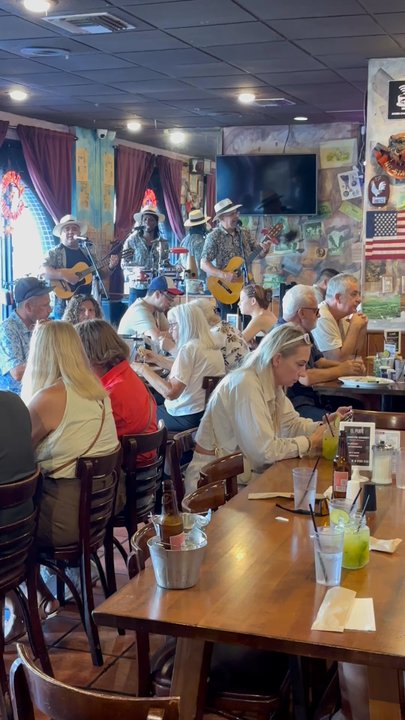 EL PUB - Updated December 2025 - 948 Photos & 551 Reviews - 1548 SW 8th ...