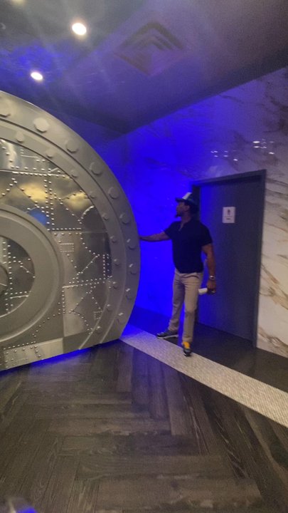 THE VAULT - Updated May 2025 - 312 Photos & 115 Reviews - 3120 Donald ...