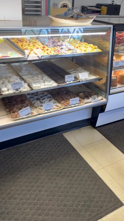 HELFER’S PASTRIES & DELI CAFE - Updated December 2025 - 68 Photos & 70 ...