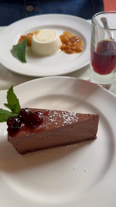 BECCO - Updated July 2025 - 2475 Photos & 3367 Reviews - 355 W 46th St ...